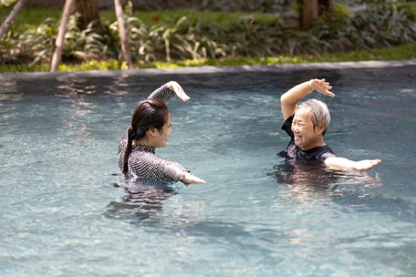 Making A Splash: How Aquatic Therapy Can Help With Injuries - SG Condo ...